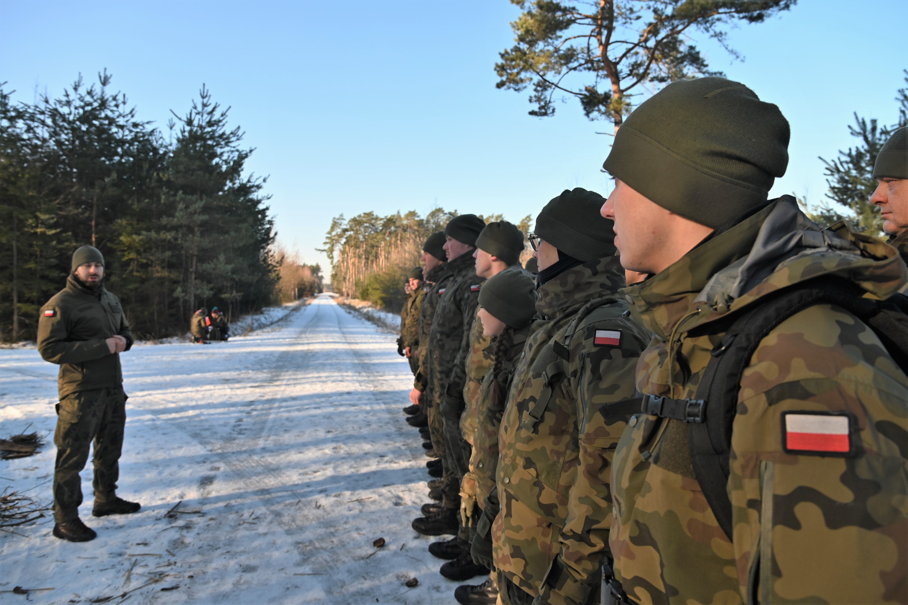 Zakończenie szkolenia specjalistycznego Dobrowolnej Zasadniczej Służby Wojskowej w 32 BLT ...